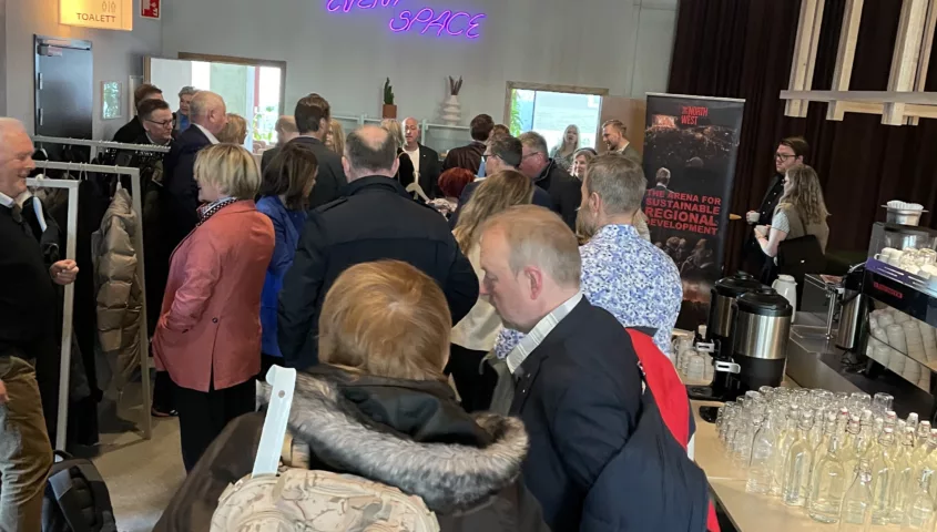 Bli med hjem eller Bli med hit? @ Molde Næringsforum (no)